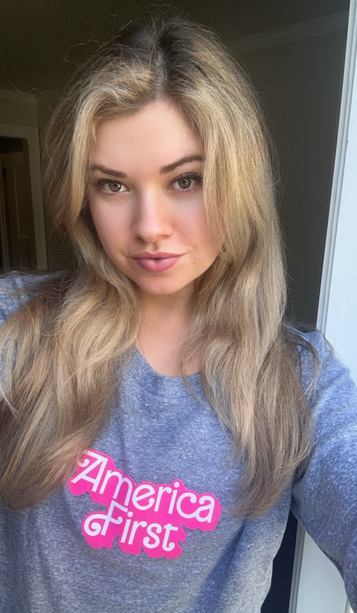Sweatshirts – She's So Right